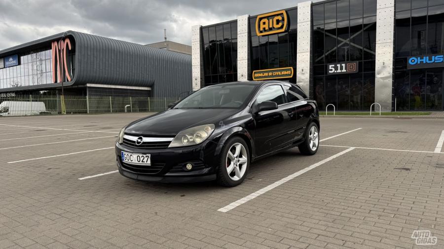 Black Opel Astra 2005 in Kaunas, with an engine capacity of 1.90 L and mileage of 321 thousand km for 600 €, photo 1 on AUTOMOTO.COM.LV