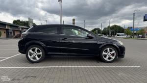 Black Opel Astra 2005 in Kaunas, with an engine capacity of 1.90 L and mileage of 321 thousand km for 600 €, photo 9 on AUTOMOTO.COM.LV