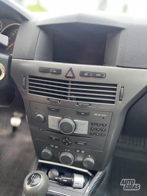 Melns Opel Astra 2005 Kauņa, ar dzinēja tilpumu 1.90 L un nobraukumu 300 tūkst. km par 820 €, foto 8 vietnē AUTOMOTO.COM.LV