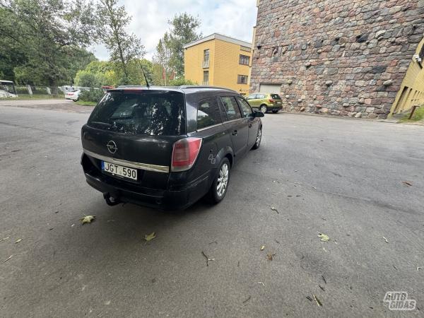 Melns Opel Astra 2005 Viļņa, ar dzinēja tilpumu 1.90 L un nobraukumu 336 tūkst. km par 1160 €, foto 4 vietnē AUTOMOTO.COM.LV