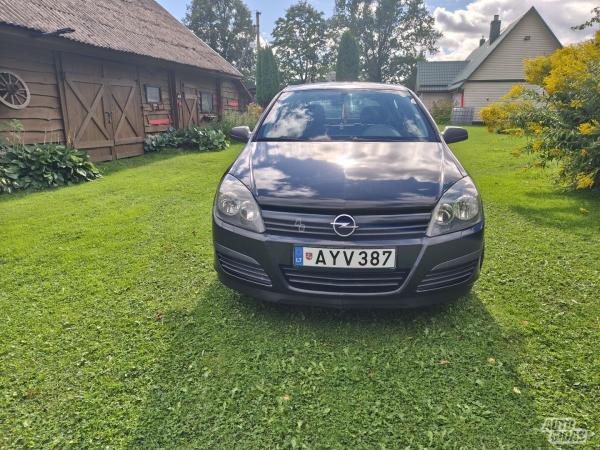 Melns Opel Astra 2005 Anykščiai, ar dzinēja tilpumu 1.70 L un nobraukumu 440 tūkst. km par 1100 €, foto 1 vietnē AUTOMOTO.COM.LV