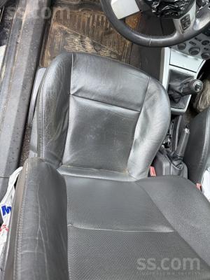 Black Opel Astra 2005 in Riga, with an engine capacity of 2.00 L and mileage of 250 thousand km for 850 €, photo 10 on AUTOMOTO.COM.LV