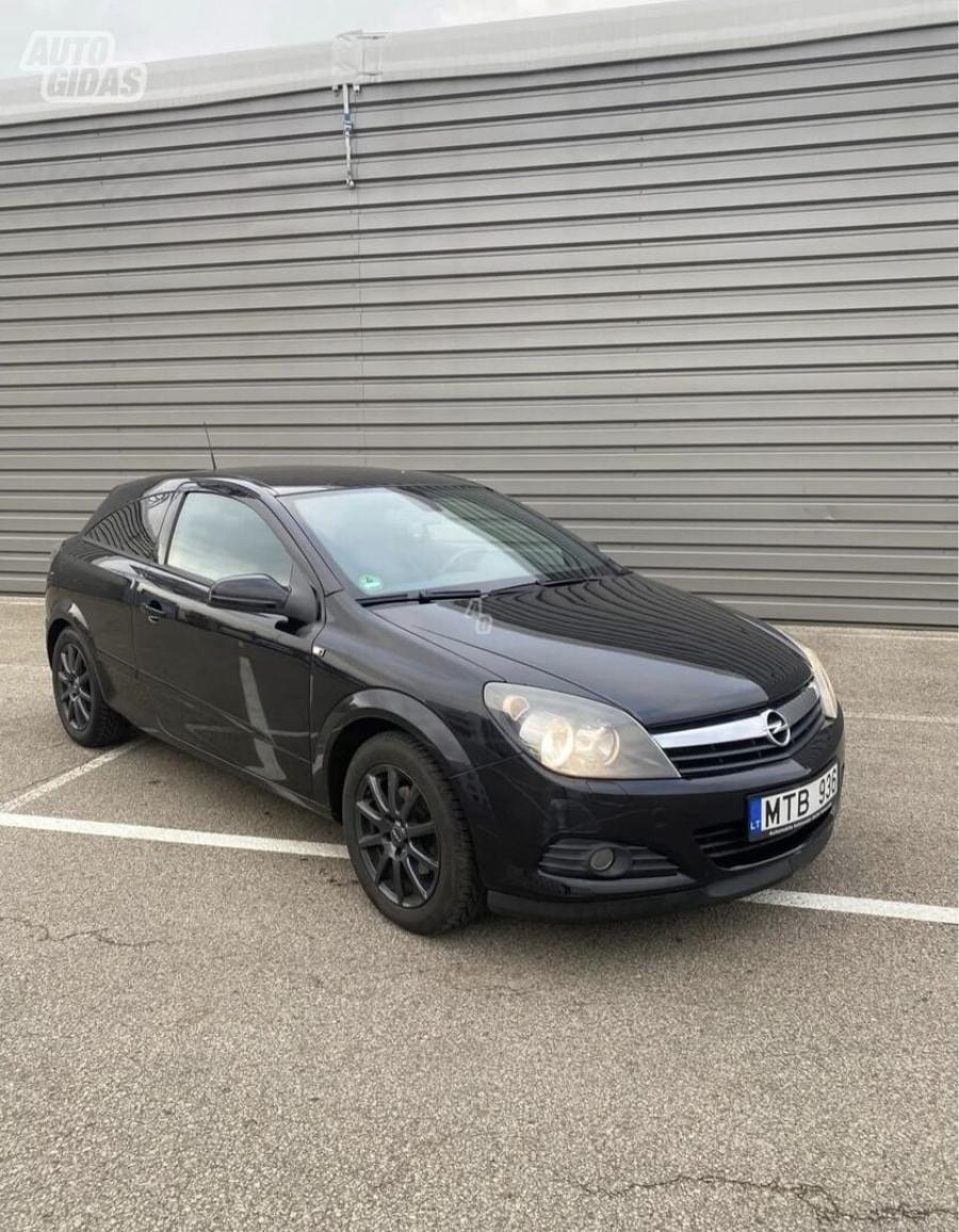 Melns Opel Astra 2006 Kauņa, ar dzinēja tilpumu 1.80 L un nobraukumu 220 tūkst. km par 1400 €, foto 1 vietnē AUTOMOTO.COM.LV