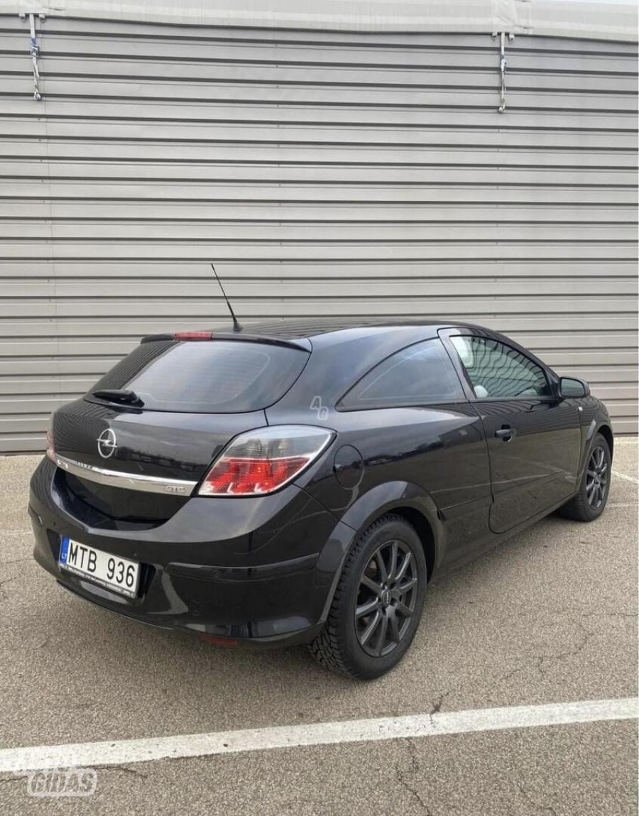 Melns Opel Astra 2006 Kauņa, ar dzinēja tilpumu 1.80 L un nobraukumu 220 tūkst. km par 1400 €, foto 4 vietnē AUTOMOTO.COM.LV