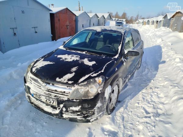 Melns Opel Astra 2006 Šauļi, ar dzinēja tilpumu 1.90 L un nobraukumu 356 tūkst. km par 1350 €, foto 1 vietnē AUTOMOTO.COM.LV