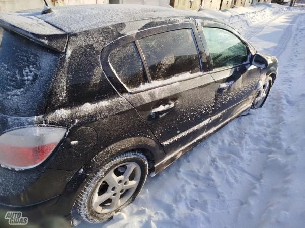 Melns Opel Astra 2006 Šauļi, ar dzinēja tilpumu 1.90 L un nobraukumu 356 tūkst. km par 1350 €, foto 3 vietnē AUTOMOTO.COM.LV