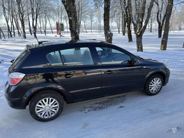 Black Opel Astra 2006 in Alytus, with an engine capacity of 1.60 L and mileage of 189 thousand km for 1700 €, photo 10 on AUTOMOTO.COM.LV