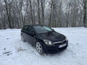 Melns Opel Astra 2006 Kauņa, ar dzinēja tilpumu 1.91 L un nobraukumu 300 tūkst. km par 1300 €, foto 2 vietnē AUTOMOTO.COM.LV