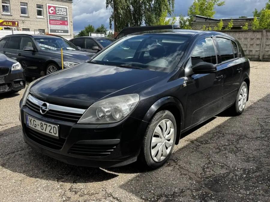Melns Opel Astra 2006 Daugavpils, ar dzinēja tilpumu 1.90 L un nobraukumu 290 tūkst. km par 1890 €, foto 4 vietnē AUTOMOTO.COM.LV