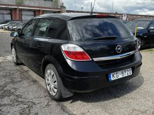 Melns Opel Astra 2006 Daugavpils, ar dzinēja tilpumu 1.90 L un nobraukumu 290 tūkst. km par 1890 €, foto 5 vietnē AUTOMOTO.COM.LV