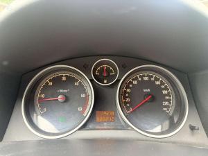 Melns Opel Astra 2006 Klaipėda, ar dzinēja tilpumu 1.91 L un nobraukumu 320 tūkst. km par 1300 €, foto 8 vietnē AUTOMOTO.COM.LV