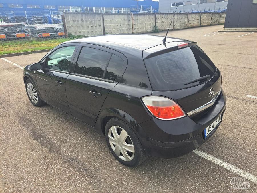 Melns Opel Astra 2006 Kauņa, ar dzinēja tilpumu 1.90 L un nobraukumu 320 tūkst. km par 999 €, foto 5 vietnē AUTOMOTO.COM.LV
