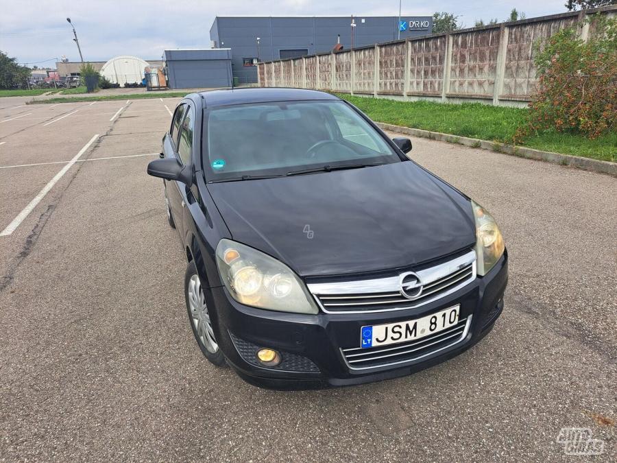 Melns Opel Astra 2006 Kauņa, ar dzinēja tilpumu 1.90 L un nobraukumu 320 tūkst. km par 999 €, foto 16 vietnē AUTOMOTO.COM.LV