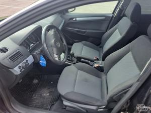 Melns Opel Astra 2006 Kauņa, ar dzinēja tilpumu 1.90 L un nobraukumu 320 tūkst. km par 999 €, foto 25 vietnē AUTOMOTO.COM.LV