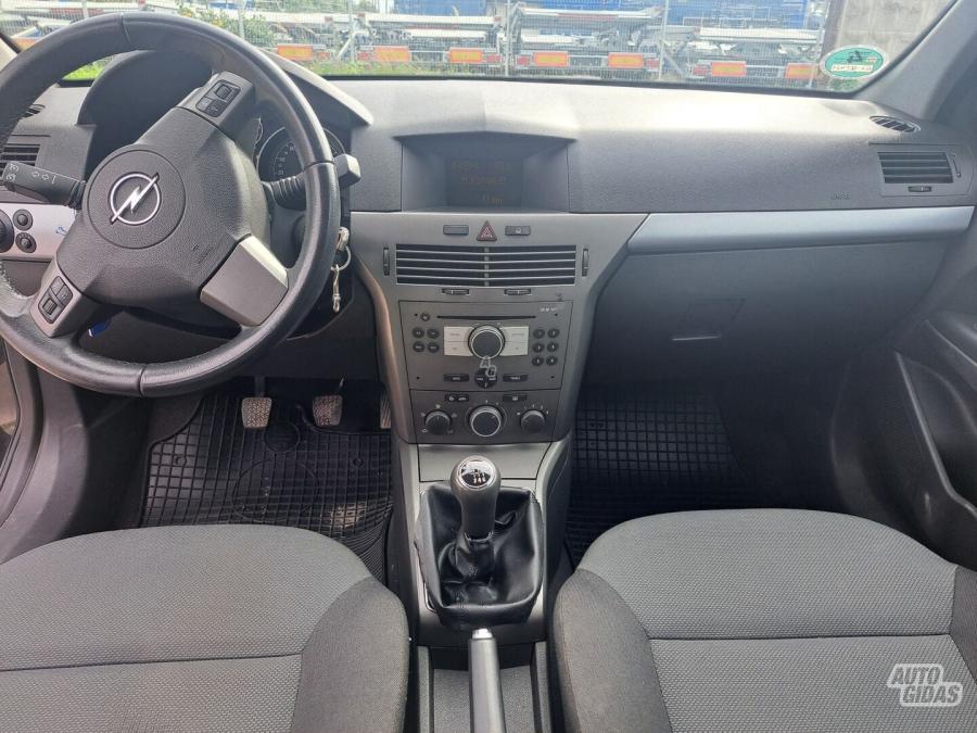 Melns Opel Astra 2006 Kauņa, ar dzinēja tilpumu 1.90 L un nobraukumu 320 tūkst. km par 999 €, foto 27 vietnē AUTOMOTO.COM.LV
