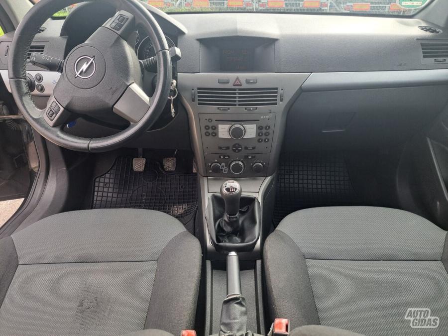 Melns Opel Astra 2006 Kauņa, ar dzinēja tilpumu 1.90 L un nobraukumu 320 tūkst. km par 999 €, foto 28 vietnē AUTOMOTO.COM.LV