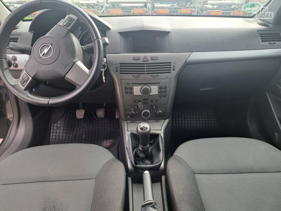 Melns Opel Astra 2006 Kauņa, ar dzinēja tilpumu 1.90 L un nobraukumu 320 tūkst. km par 999 €, foto 29 vietnē AUTOMOTO.COM.LV