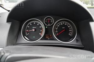 Black Opel Astra 2006 in Riga, with an engine capacity of 1.60 L and mileage of 160 thousand km for 3790 €, photo 12 on AUTOMOTO.COM.LV