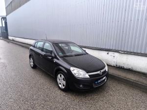 Black Opel Astra 2007 in Kaunas, with an engine capacity of 1.80 L and mileage of 193 thousand km for 2100 €, photo 10 on AUTOMOTO.COM.LV