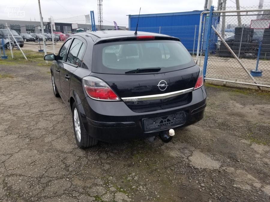 Melns Opel Astra 2007 Kauņa, ar dzinēja tilpumu 1.60 L un nobraukumu 262 tūkst. km par 1850 €, foto 7 vietnē AUTOMOTO.COM.LV