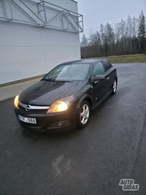 Black Opel Astra 2007 in Panevezys, with an engine capacity of 1.90 L and mileage of 357 thousand km for 1500 €, photo  on AUTOMOTO.COM.LV