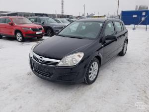 Black Opel Astra 2007 in Kaunas, with an engine capacity of 1.60 L and mileage of 262 thousand km for 1850 €, photo 2 on AUTOMOTO.COM.LV