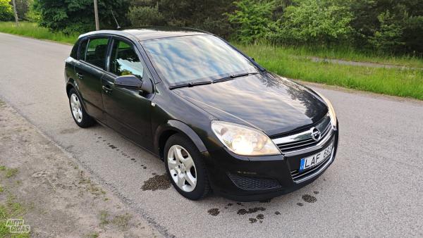Melns Opel Astra 2007 Kauņa, ar dzinēja tilpumu 1.90 L un nobraukumu 258 tūkst. km par 2200 €, foto 1 vietnē AUTOMOTO.COM.LV