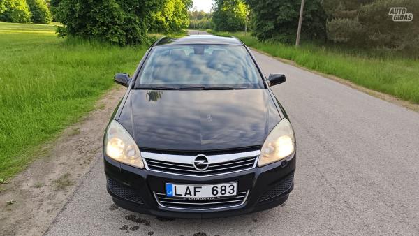 Melns Opel Astra 2007 Kauņa, ar dzinēja tilpumu 1.90 L un nobraukumu 258 tūkst. km par 2200 €, foto 2 vietnē AUTOMOTO.COM.LV