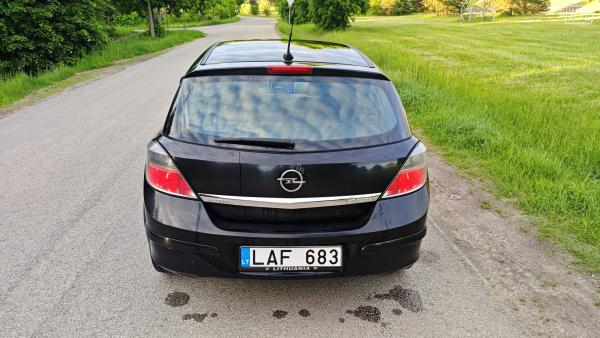 Melns Opel Astra 2007 Kauņa, ar dzinēja tilpumu 1.90 L un nobraukumu 258 tūkst. km par 2200 €, foto 5 vietnē AUTOMOTO.COM.LV
