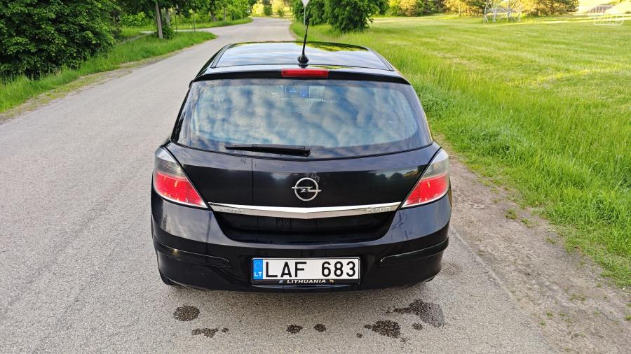 Melns Opel Astra 2007 Kauņa, ar dzinēja tilpumu 1.90 L un nobraukumu 258 tūkst. km par 2200 €, foto 6 vietnē AUTOMOTO.COM.LV