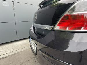 Black Opel Astra 2007 in Alytus, with an engine capacity of 1.70 L and mileage of 220 thousand km for 1150 €, photo 7 on AUTOMOTO.COM.LV