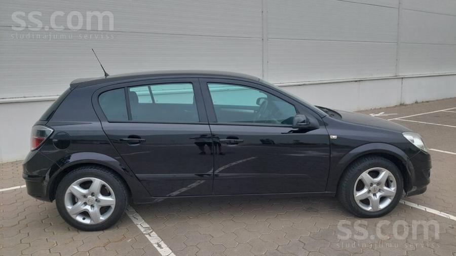 Melns Opel Astra 2007 Rīga, ar dzinēja tilpumu 1.60 L un nobraukumu 239 tūkst. km par 1990 €, foto 10 vietnē AUTOMOTO.COM.LV