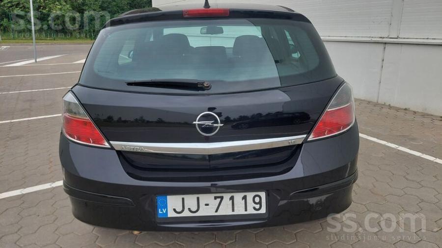 Melns Opel Astra 2007 Rīga, ar dzinēja tilpumu 1.60 L un nobraukumu 239 tūkst. km par 1990 €, foto 15 vietnē AUTOMOTO.COM.LV