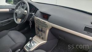 Melns Opel Astra 2007 Rīga, ar dzinēja tilpumu 1.60 L un nobraukumu 239 tūkst. km par 1990 €, foto 16 vietnē AUTOMOTO.COM.LV