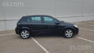 Melns Opel Astra 2007 Rīga, ar dzinēja tilpumu 1.60 L un nobraukumu 239 tūkst. km par 1990 €, foto 26 vietnē AUTOMOTO.COM.LV