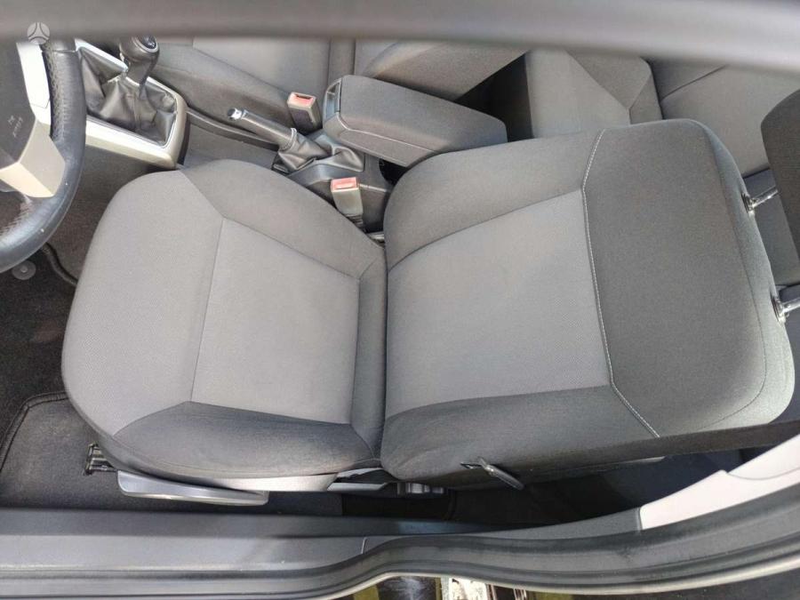 Black Opel Astra 2007 in Kaunas, with an engine capacity of 1.60 L and mileage of 173 thousand km for 1450 €, photo 14 on AUTOMOTO.COM.LV