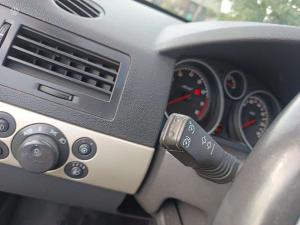 Black Opel Astra 2007 in Kaunas, with an engine capacity of 1.60 L and mileage of 173 thousand km for 1450 €, photo 19 on AUTOMOTO.COM.LV