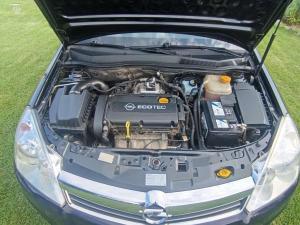 Black Opel Astra 2007 in Kaunas, with an engine capacity of 1.60 L and mileage of 173 thousand km for 1450 €, photo 23 on AUTOMOTO.COM.LV