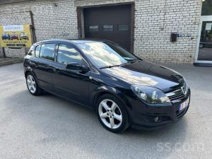 Black Opel Astra 2008 in Limbazi, with an engine capacity of 1.80 L and mileage of 234 thousand km for 3450 €, photo 3 on AUTOMOTO.COM.LV