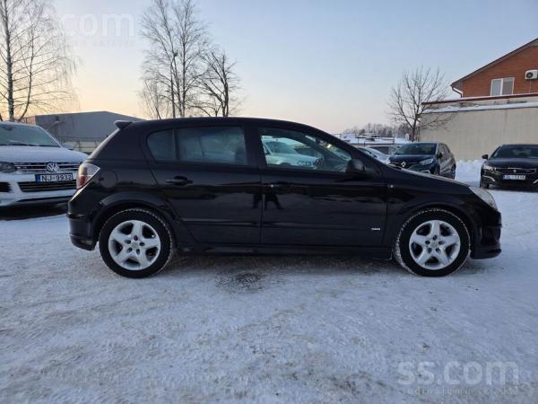 Melns Opel Astra 2008 Rēzekne, ar dzinēja tilpumu 1.90 L un nobraukumu 0 tūkst. km par 1650 €, foto 2 vietnē AUTOMOTO.COM.LV