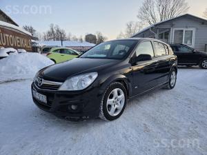 Black Opel Astra 2008 in Rezekne, with an engine capacity of 1.90 L and mileage of 0 thousand km for 1650 €, photo 3 on AUTOMOTO.COM.LV