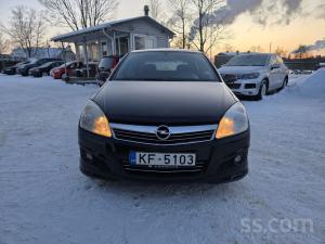 Black Opel Astra 2008 in Rezekne, with an engine capacity of 1.90 L and mileage of 0 thousand km for 1650 €, photo 7 on AUTOMOTO.COM.LV