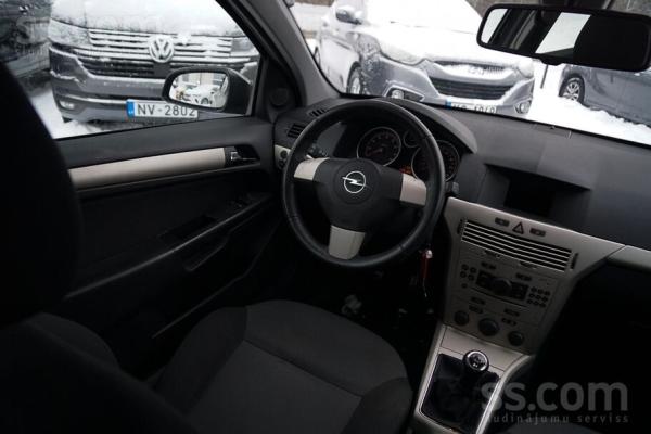 Melns Opel Astra 2008 Rīga, ar dzinēja tilpumu 1.40 L un nobraukumu 235 tūkst. km par 3690 €, foto 7 vietnē AUTOMOTO.COM.LV