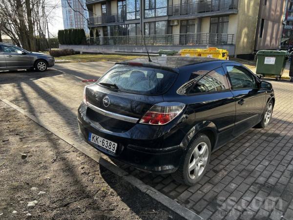 Melns Opel Astra 2008 Rīga, ar dzinēja tilpumu 1.30 L un nobraukumu 273 tūkst. km par 900 €, foto 5 vietnē AUTOMOTO.COM.LV