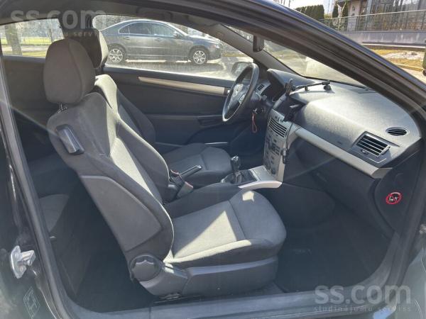 Melns Opel Astra 2008 Rīga, ar dzinēja tilpumu 1.30 L un nobraukumu 273 tūkst. km par 900 €, foto 9 vietnē AUTOMOTO.COM.LV
