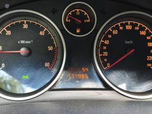 Black Opel Astra 2008 in Mazeikiai, with an engine capacity of 1.69 L and mileage of 178 thousand km for 1200 €, photo 13 on AUTOMOTO.COM.LV