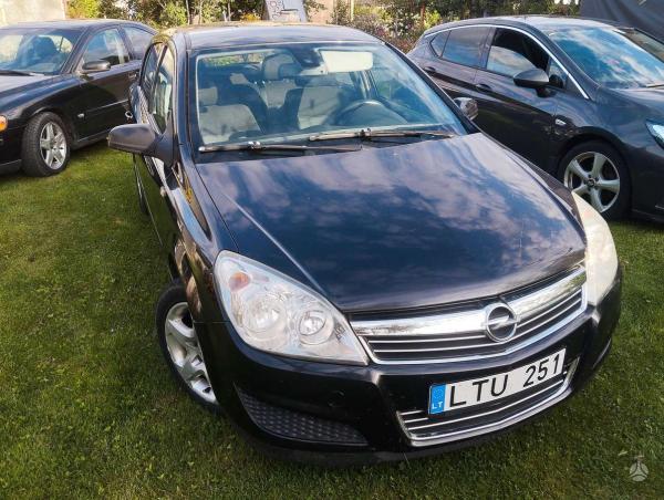 Melns Opel Astra 2008 Trakai, ar dzinēja tilpumu 1.69 L un nobraukumu 280 tūkst. km par 1360 €, foto 1 vietnē AUTOMOTO.COM.LV
