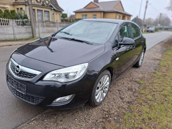 Melns Opel Astra 2009 Marijampole, ar dzinēja tilpumu 1.60 L un nobraukumu 250 tūkst. km par 2699 €, foto 2 vietnē AUTOMOTO.COM.LV