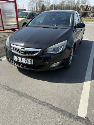 Melns Opel Astra 2009 Viļņa, ar dzinēja tilpumu 2.00 L un nobraukumu 274 tūkst. km par 3800 €, foto  vietnē AUTOMOTO.COM.LV