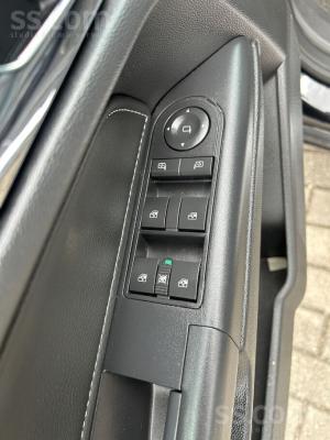 Black Opel Astra 2009 in Tukums, with an engine capacity of 1.90 L and mileage of 340 thousand km for 2200 €, photo 14 on AUTOMOTO.COM.LV